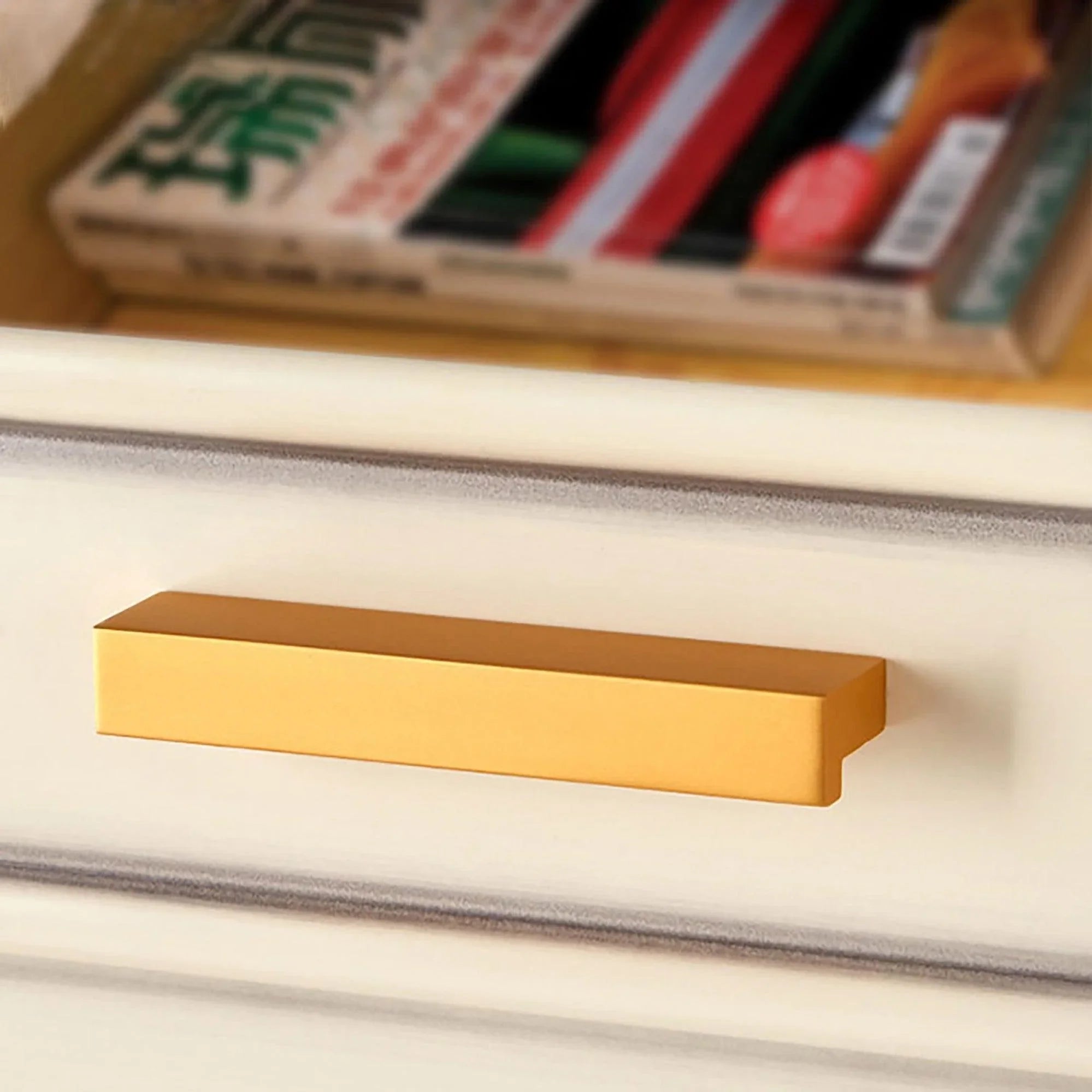 MANTARA B-0077-Dis | Modern Brass Handle | Gold Finish